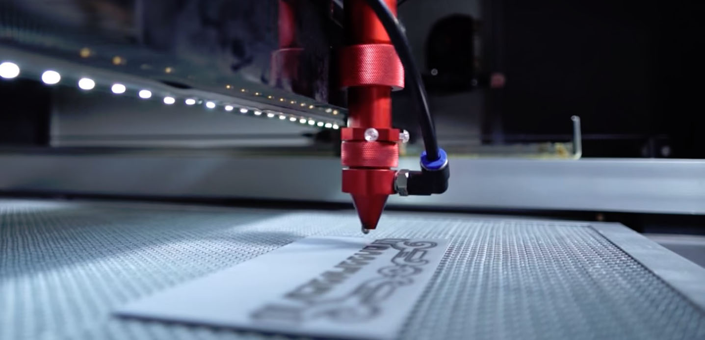 La gravure laser permet de personnaliser facilement des objets du ...